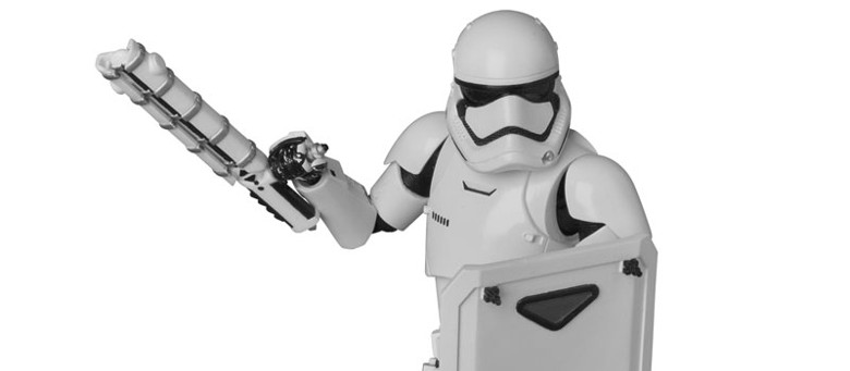 Medicom: MAFEX NO. 021 Star Wars First Order Stormtrooper Medicom: MAFEX NO. 021 Star Wars First Order Stormtrooper