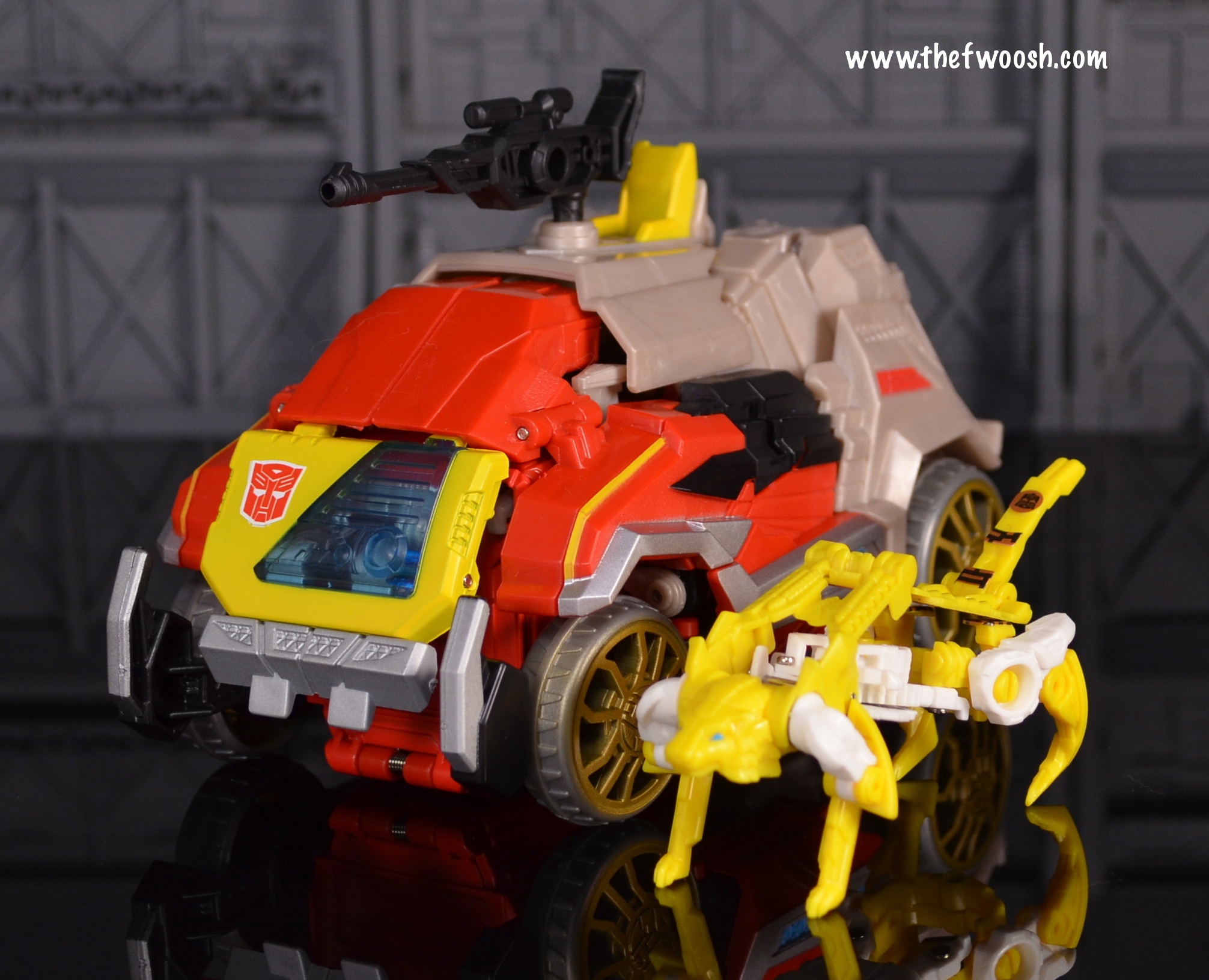Transformers Generations – Autobot Blaster