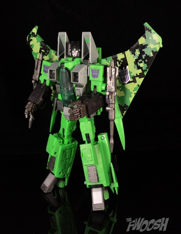 Hasbro – Transformers Masterpiece Acid Storm