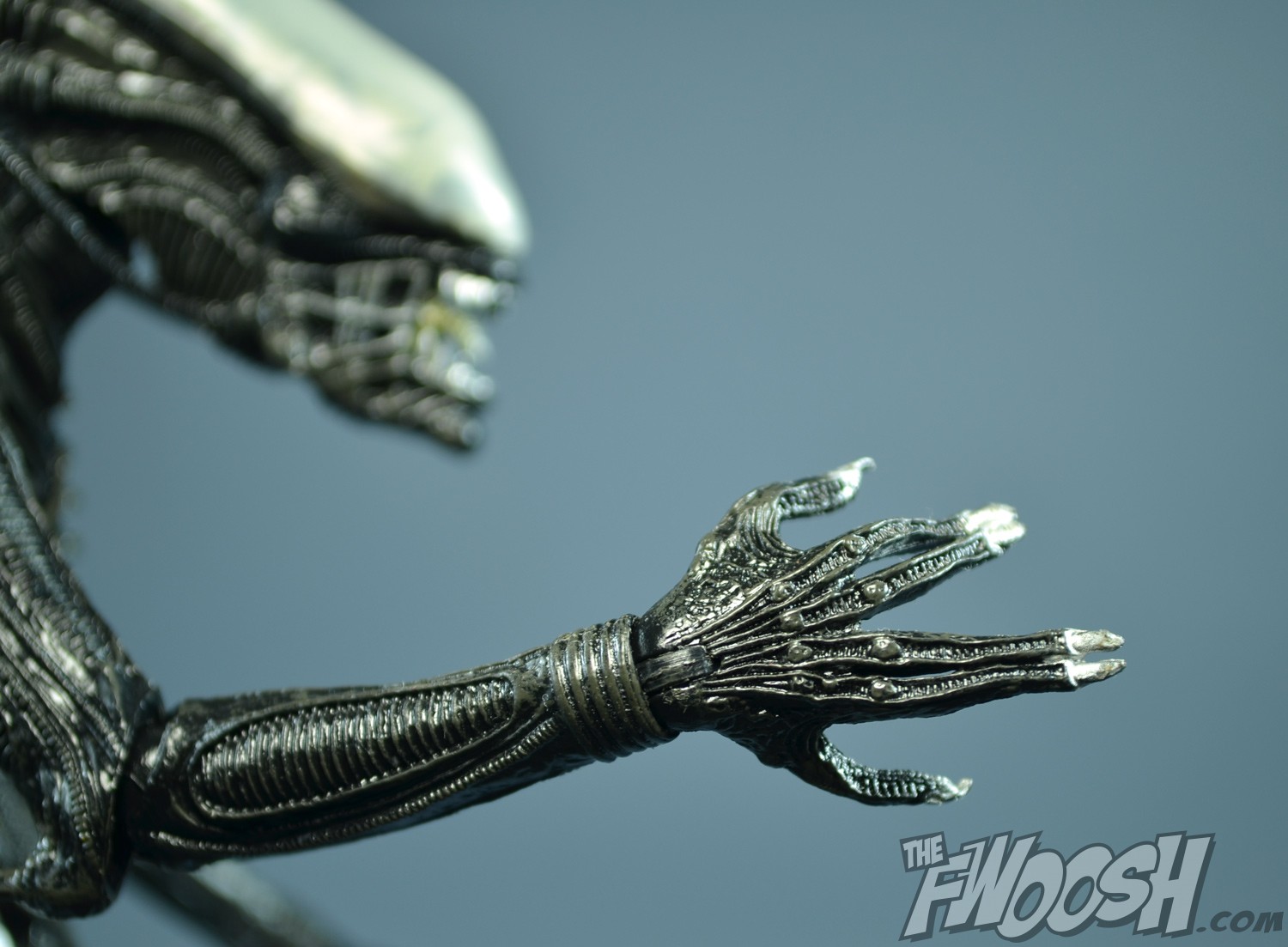NECA-Alien-Xenomorph-hand-detail