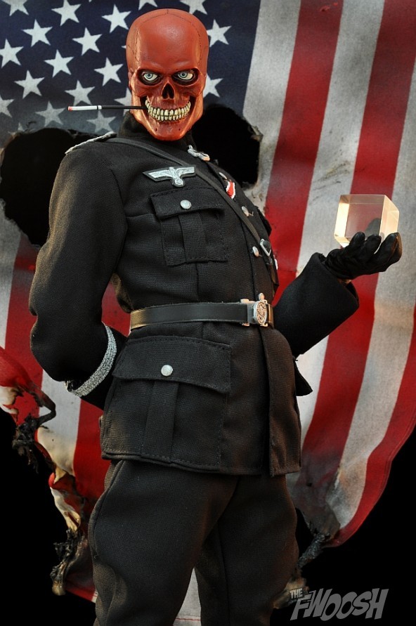 Sideshow Collectibles — Premium Format Captain America and Red Skull