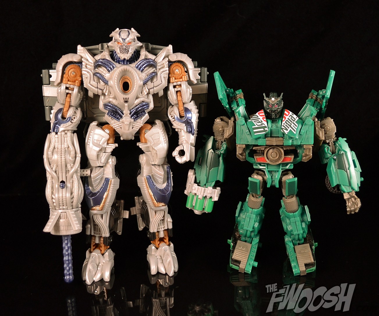 TakaraTomy – Transformers Movie Advanced: Dispensor (Deluxe Class)