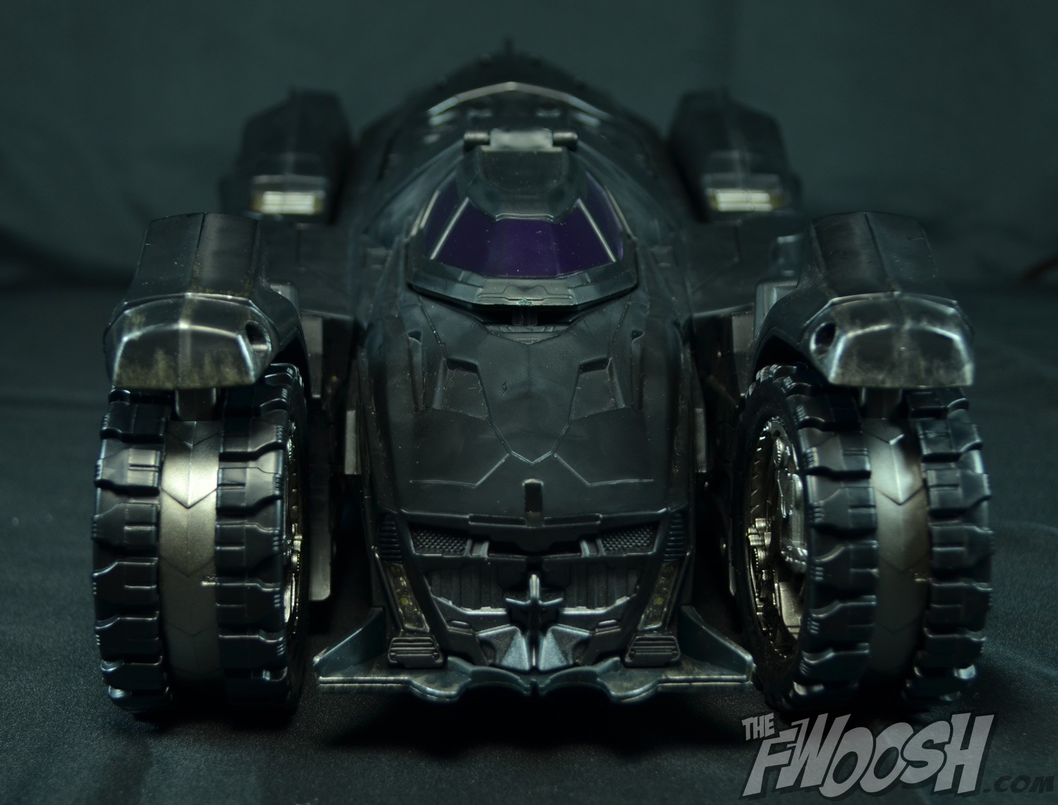 First Look – SDCC 2014 Batman: Arkham Knight Batmobile