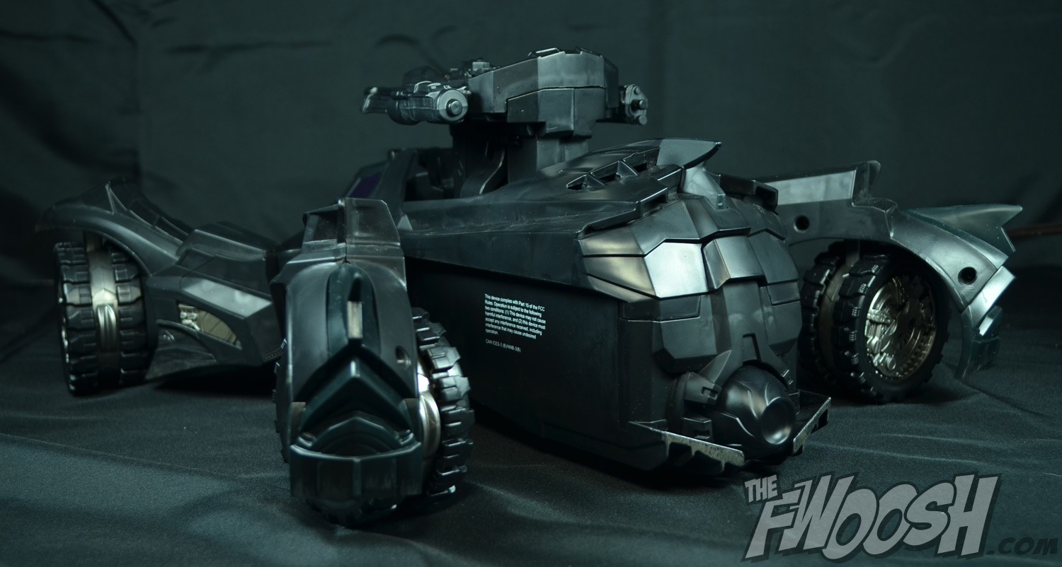 First Look – SDCC 2014 Batman: Arkham Knight Batmobile