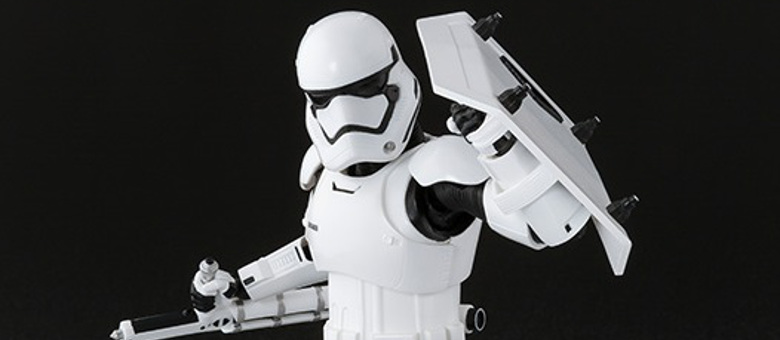 S.H. Figuarts First Order Stormtrooper with Baton and Shield Set
