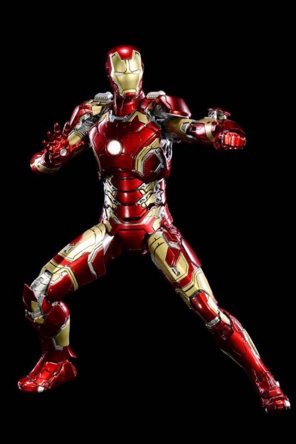 Comicave Studios: Iron Man Marks 7, 33, 39, and 43