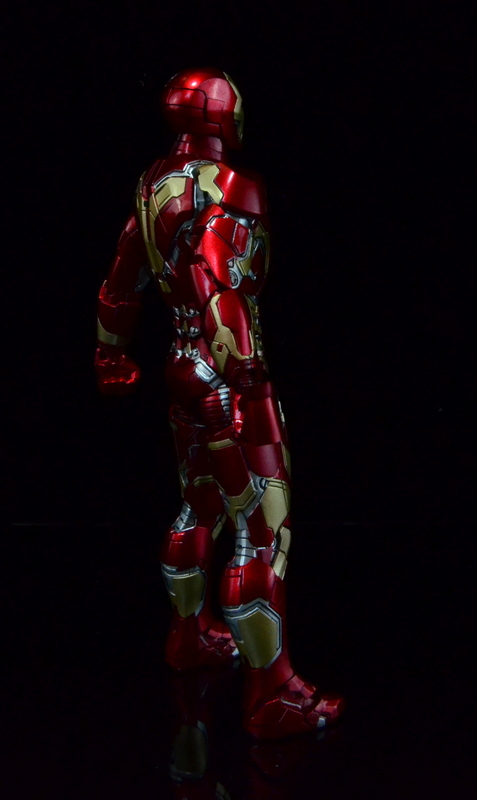 Comicave Studios: Iron Man Mark 43