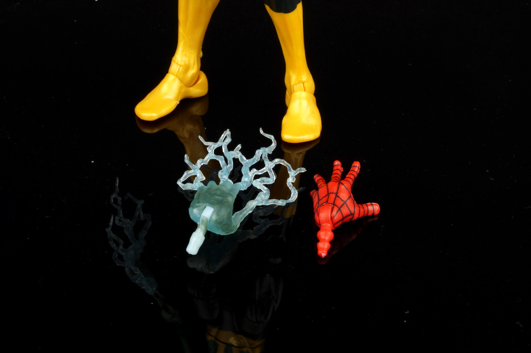 Hasbro: Marvel Legends Space Venom Series Electro