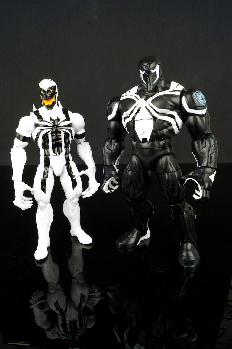 Hasbro: Marvel Legends Space Venom Series Space Venom
