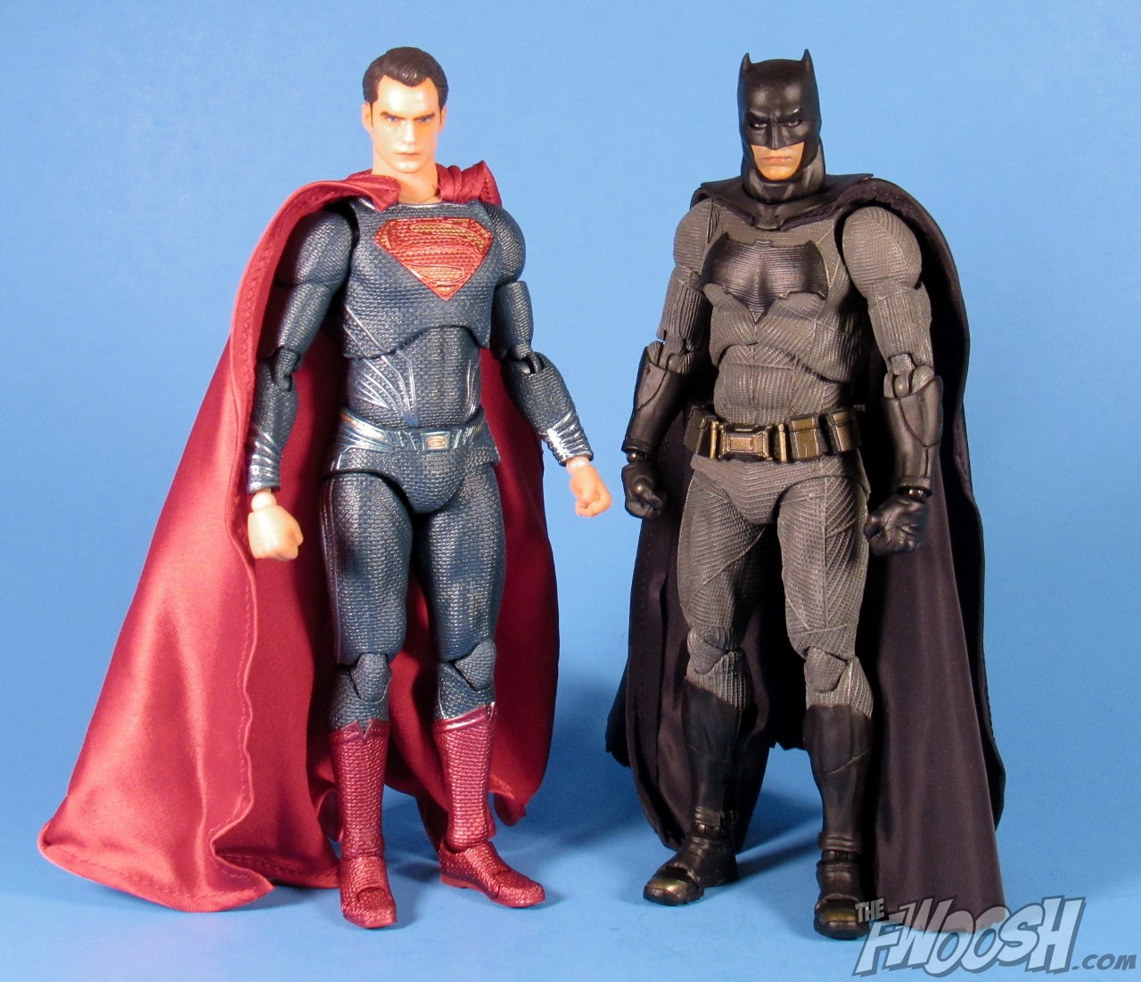 Medicom MAFEX DC Batman Versus Superman 01