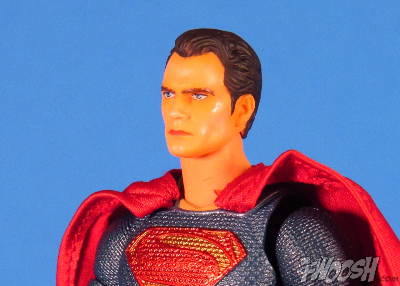 Medicom MAFEX DC Batman Versus Superman Superman Close 02