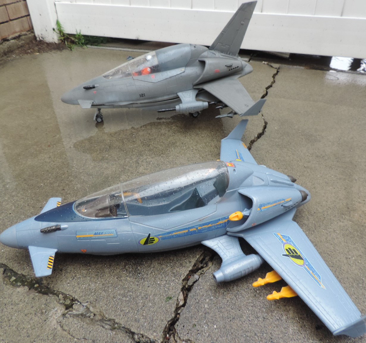 Customizing: Revisiting the Max Steel MX-25 Attack Jet