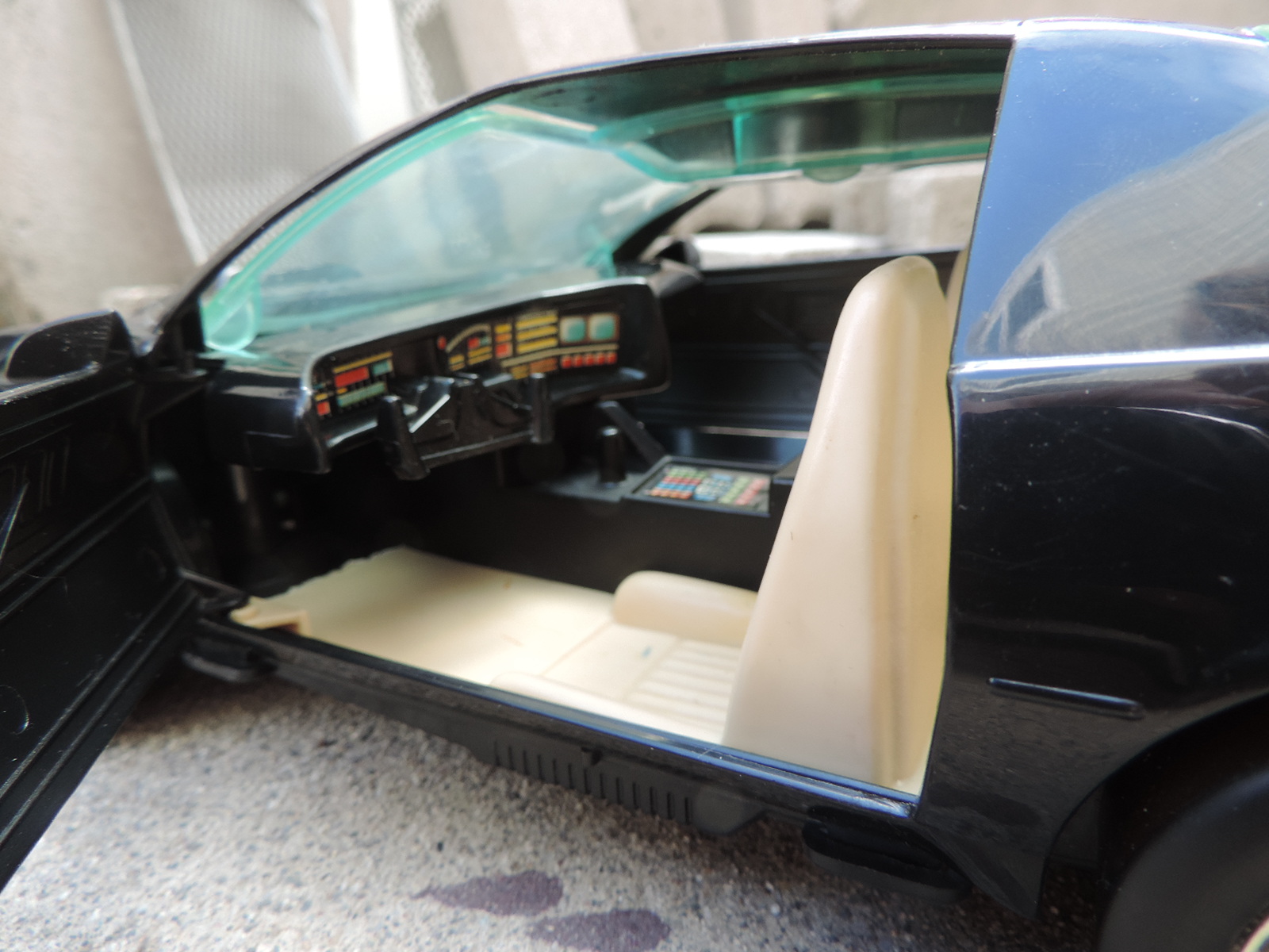 Flashback Friday: 1983 Kenner Knight Rider KITT 2000