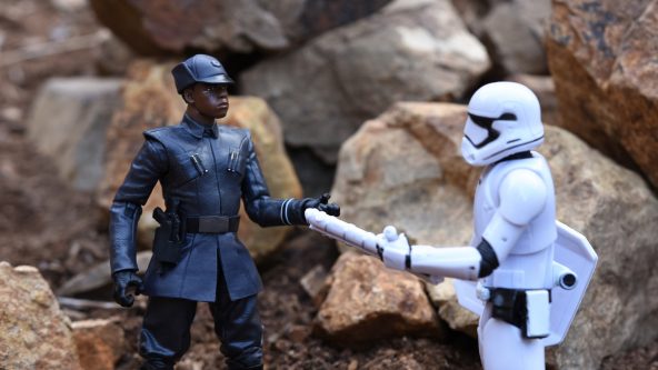 Hasbro: Star Wars: The Last Jedi First Order Disguise Finn