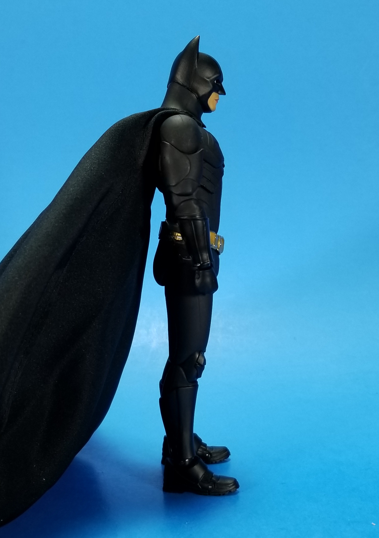 Medicom: MAFEX Batman Begins Batman Video and Quick Pics