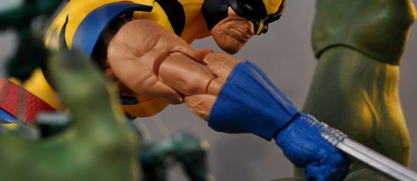 Hasbro: Marvel Legends 12-inch Wolverine