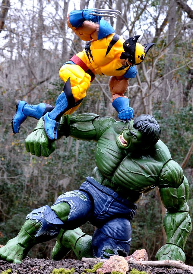 Hasbro: Marvel Legends 12-inch Wolverine