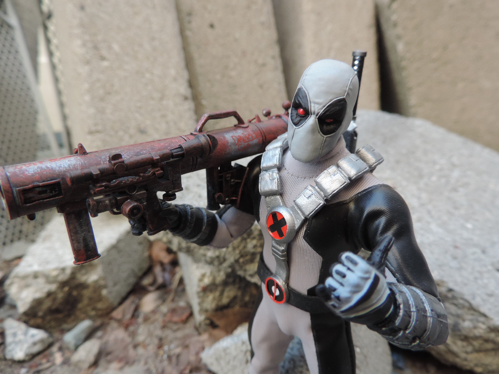 Mezco: One:12 Collective Deadpool PX Exclusive