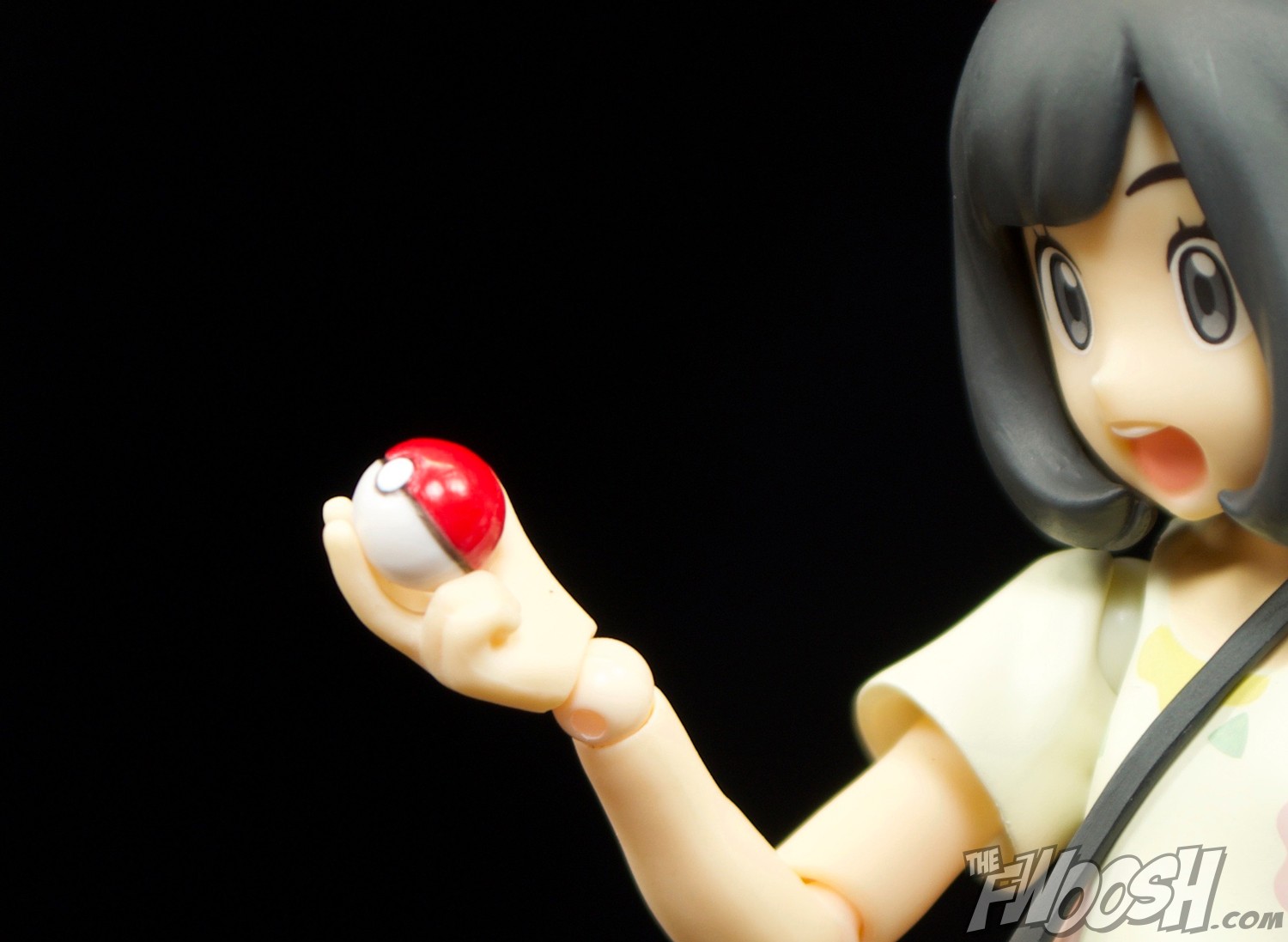 figma-Pokemon-Mizuki-Selene-Review-pokeball