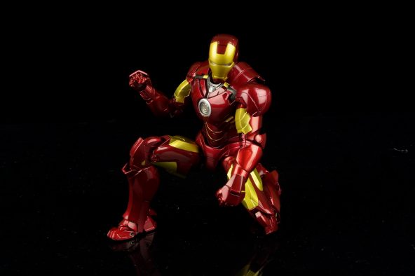 Bandai S.H. Figuarts Iron Man Mark 4