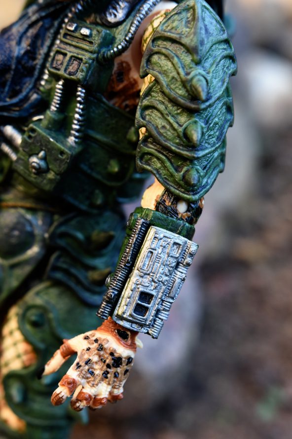 NECA: Aliens VS Predator Broken Tusk Predator