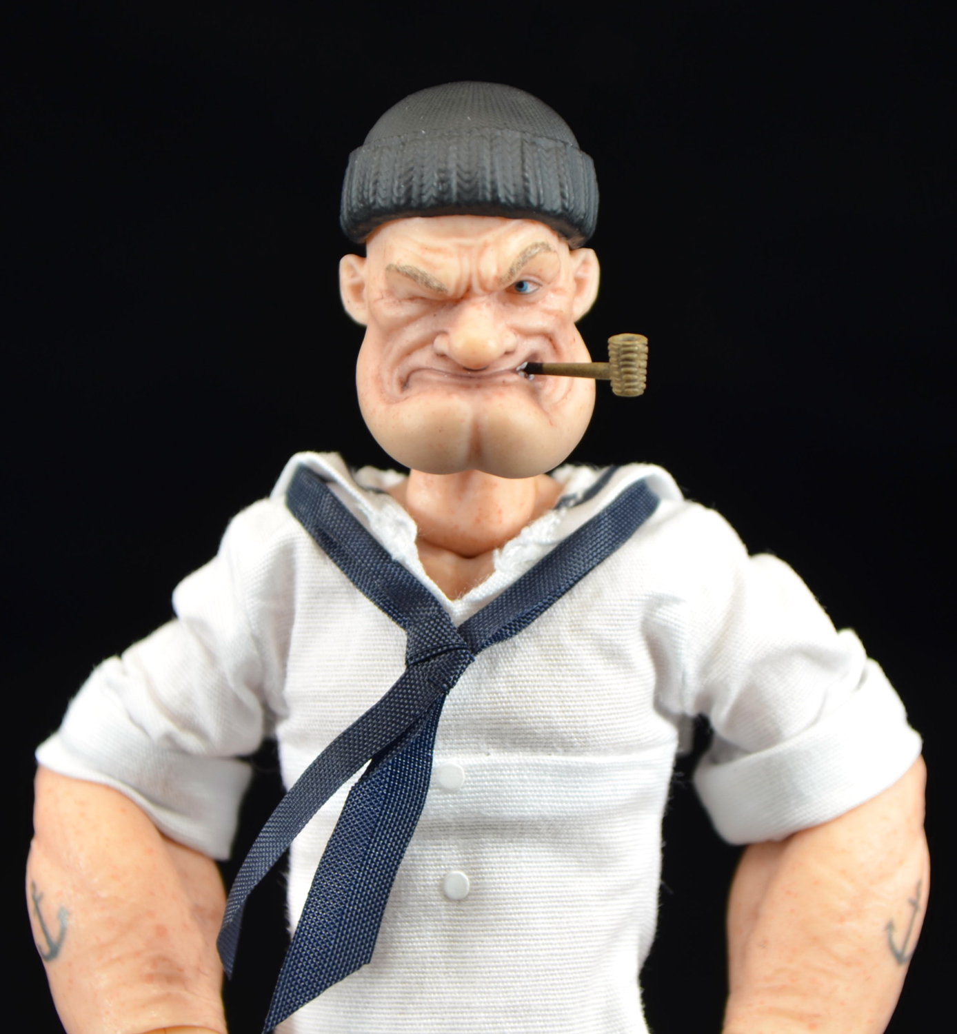 Mezco-One-12-Collective-Exclusive-Sailor-Suit-Popeye-Review-Close-hat-3