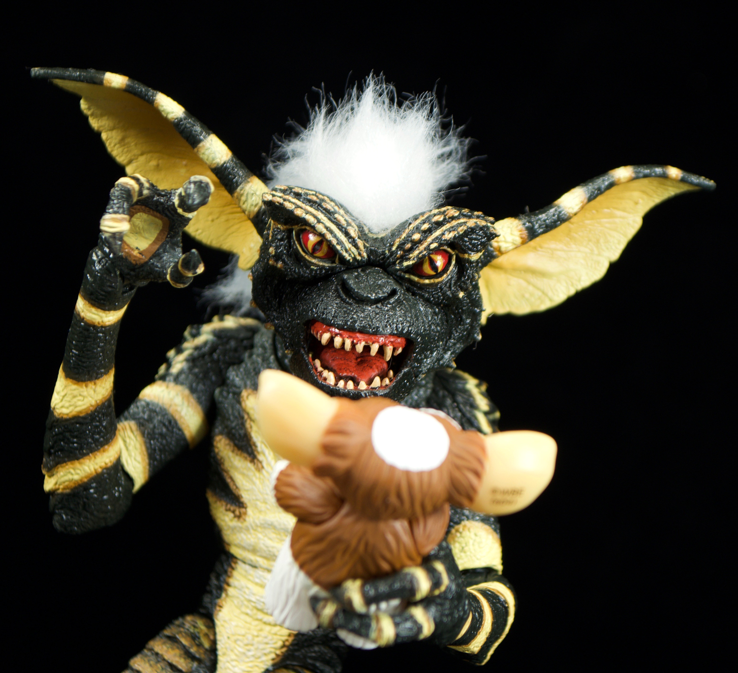 NECA-Reel-Toys-Gremlins-Stripe-Review-gizmo-caca