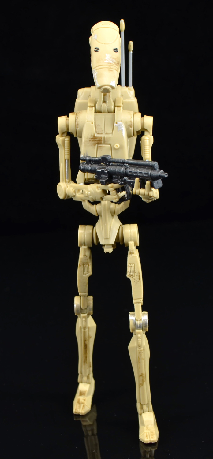 Hasbro-Star-Wars-Black-Series-Battle-Droid-Review-charge