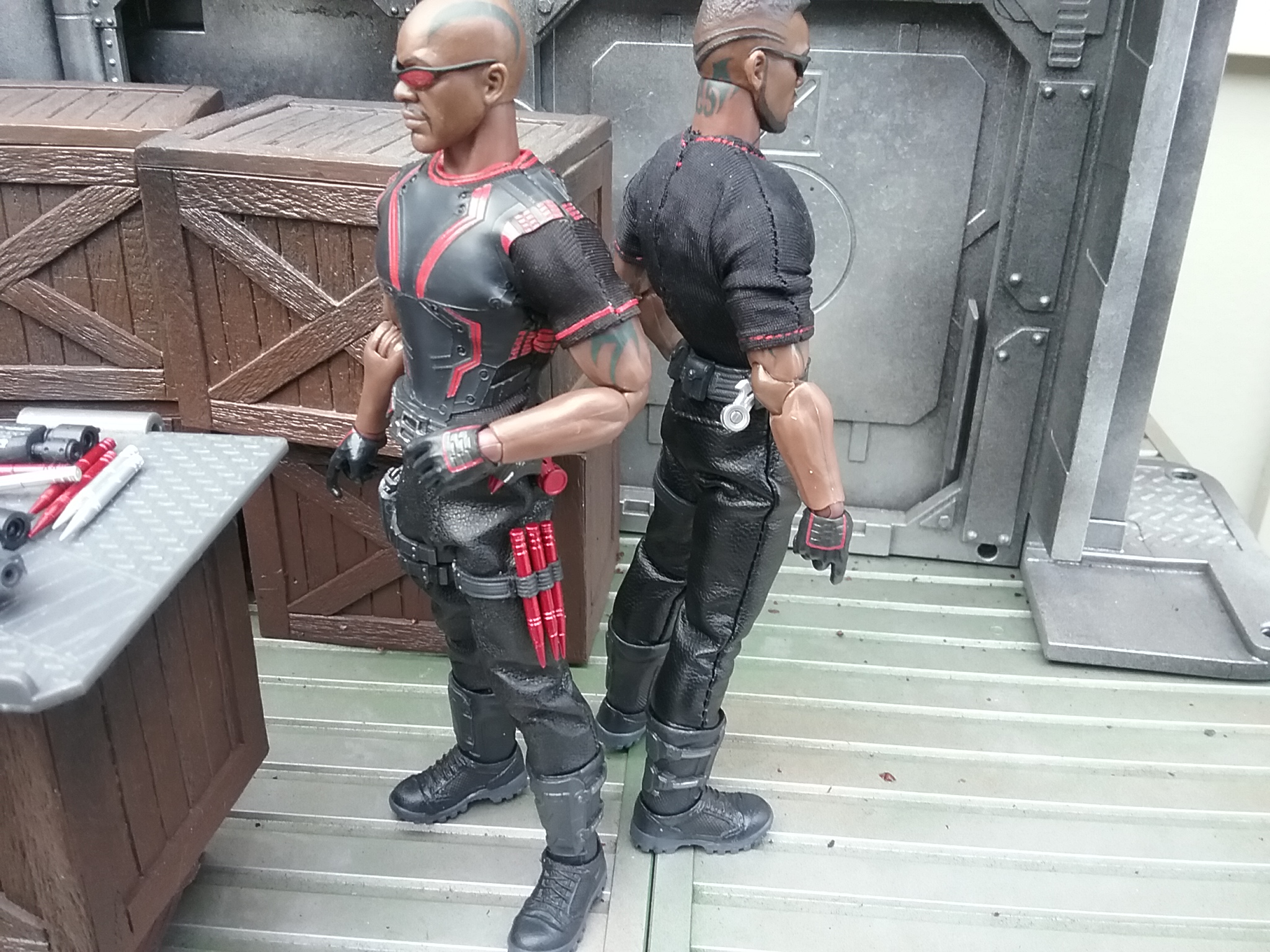 Mezco: One:12 Collective Standard and Toy Fair Blade Review