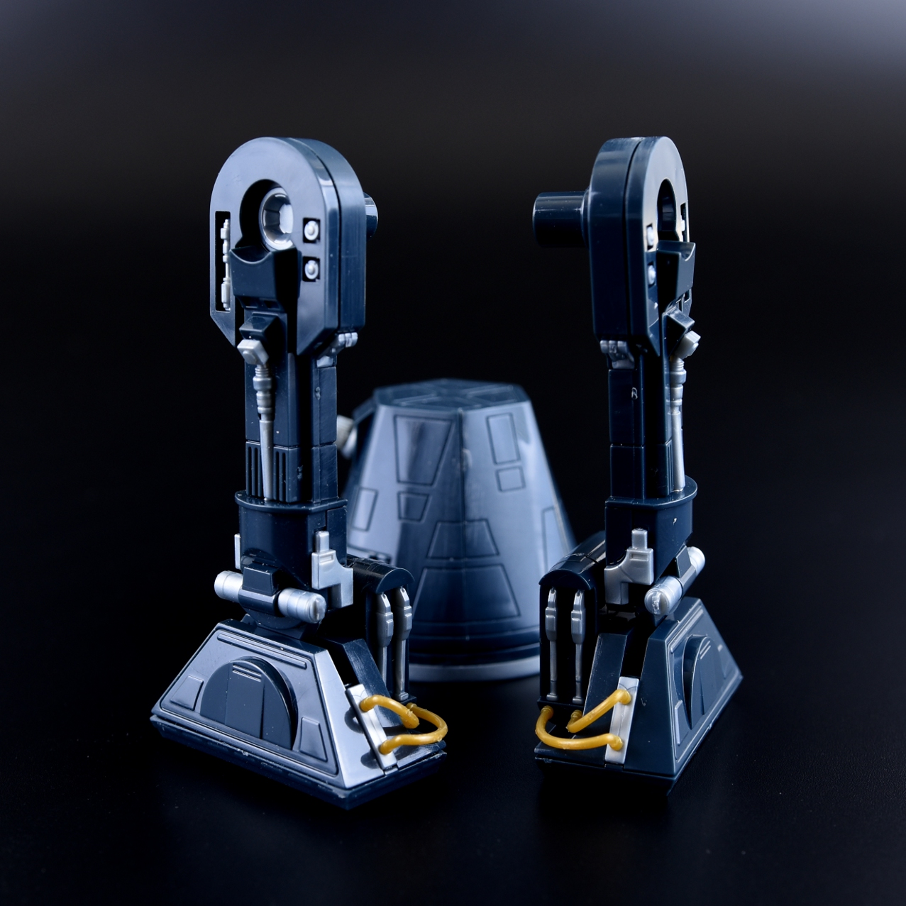 Bandai: Star Wars 1:12 Scale Model Kit R4-I9