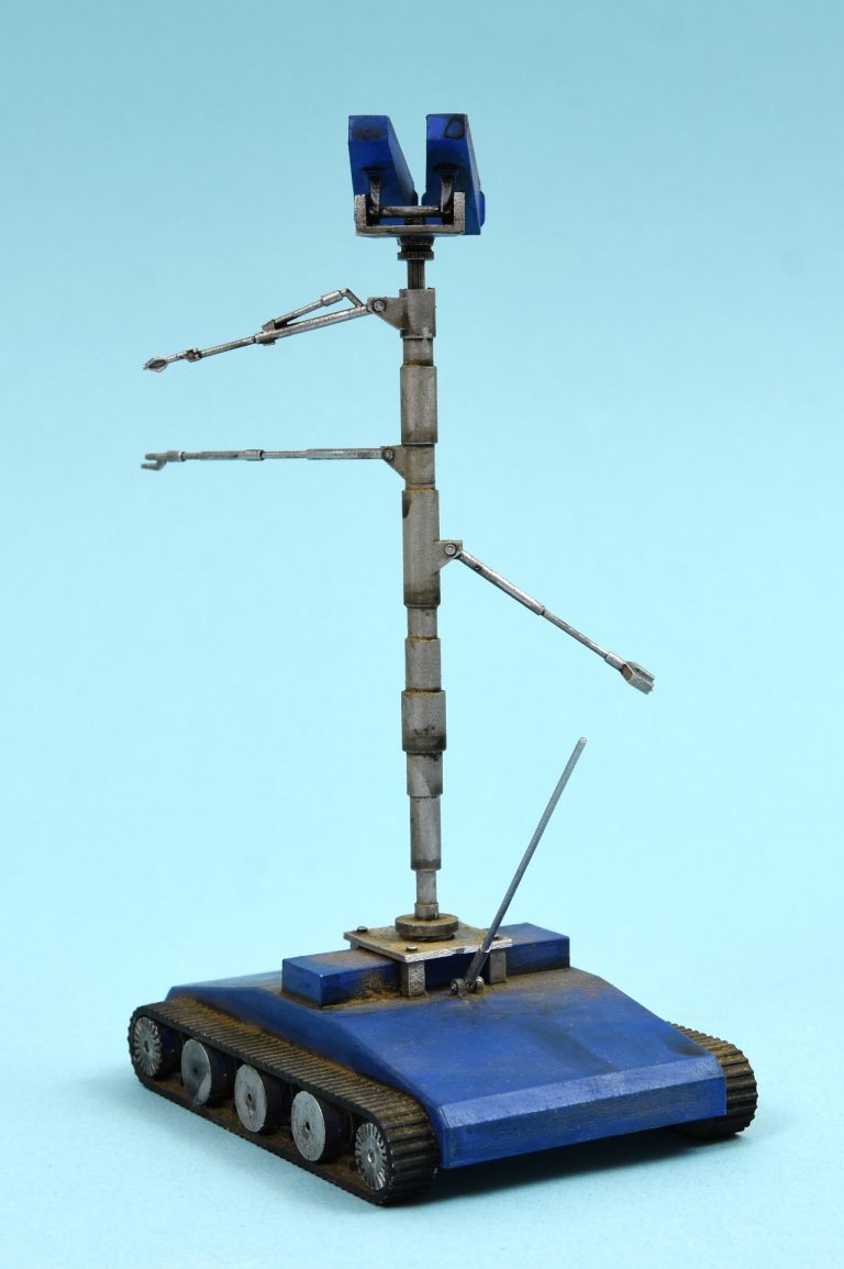 FigureWorks: Treadwell Repair Droid Model Kit