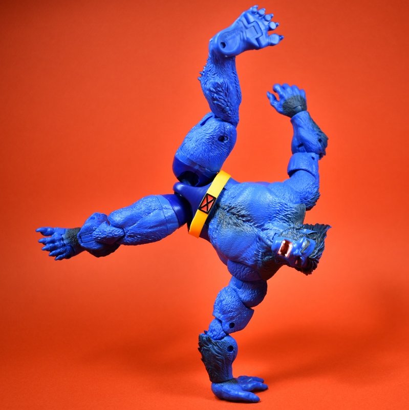 Hasbro: Marvel Legends X-men Caliban Wave Beast and Skullbuster