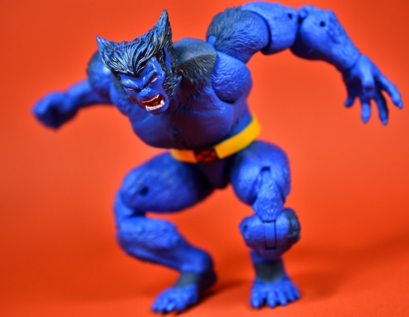 Hasbro: Marvel Legends X-men Caliban Wave Beast and Skullbuster