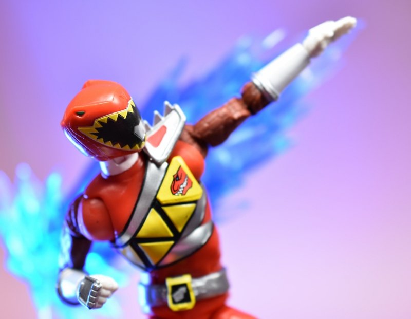 Hasbro: Power Rangers Lightning Collection Dino Charge Red Ranger