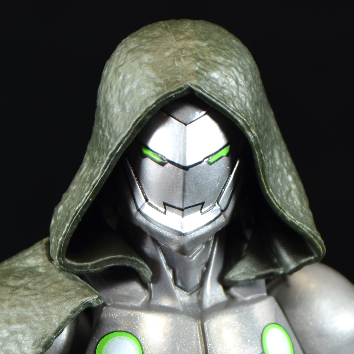 Hasbro-Marvel-Legends-Walgreens-Infamous-Iron-Man-Review-close-1