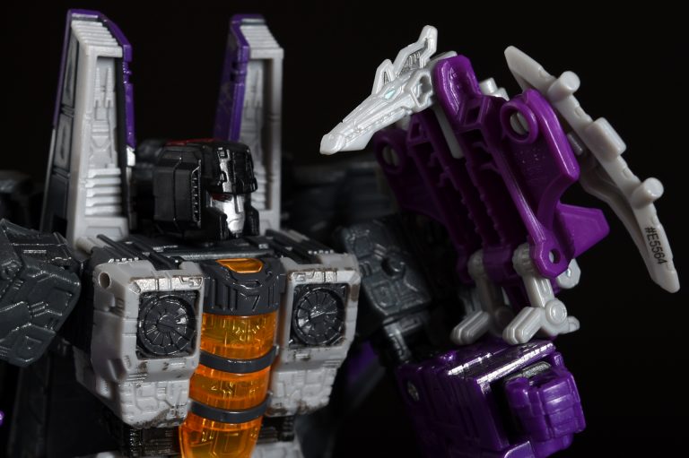 Hasbro: Transformers Siege Phantomstrike Squadron