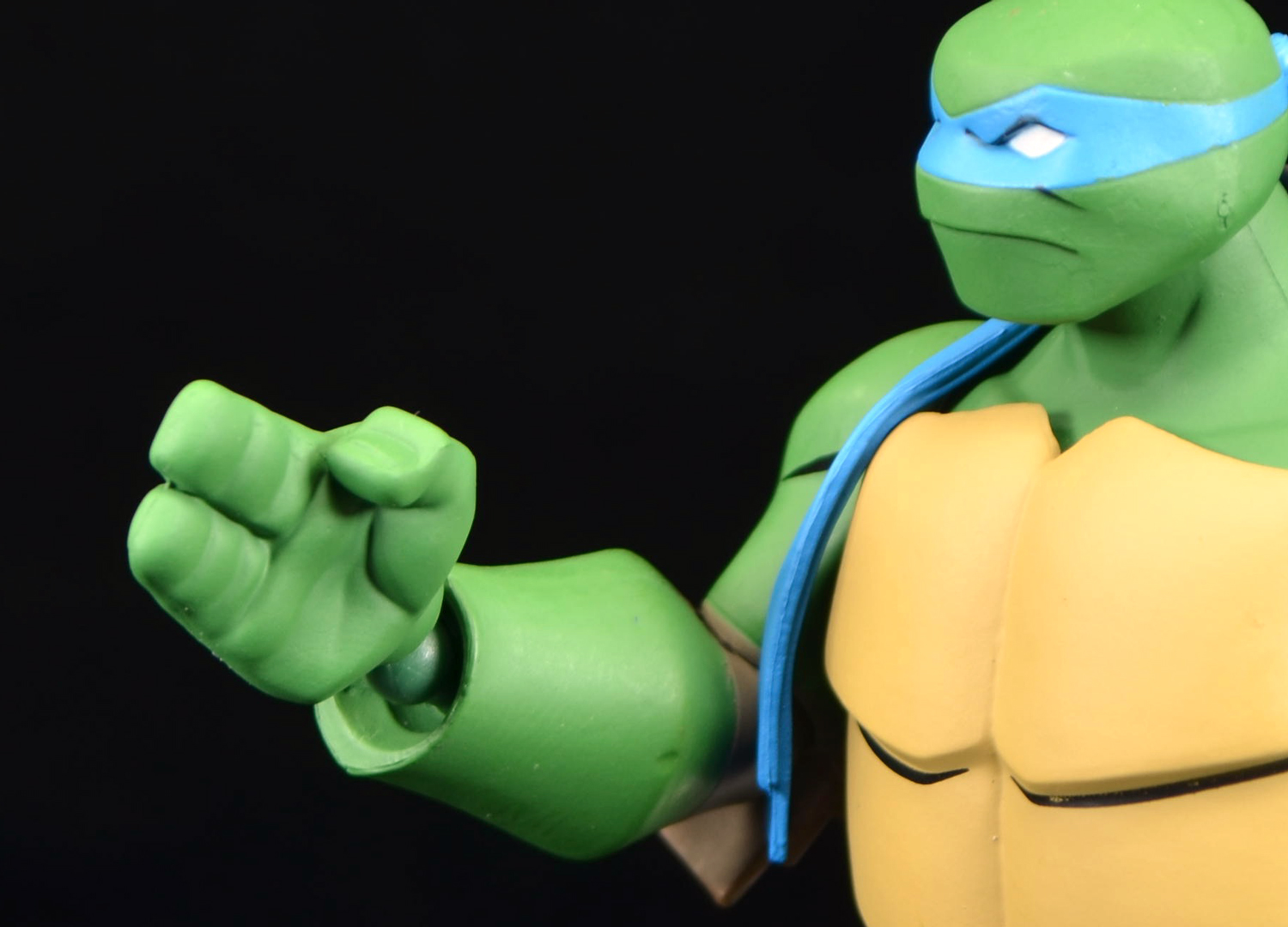 DC Collectibles: Batman vs Teenage Mutant Ninja Turtles GameStop ...