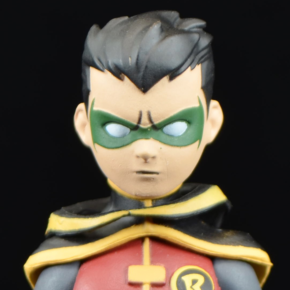 DC-Collectibles-Batman-vs-TMNT-Review-Robin-close-1