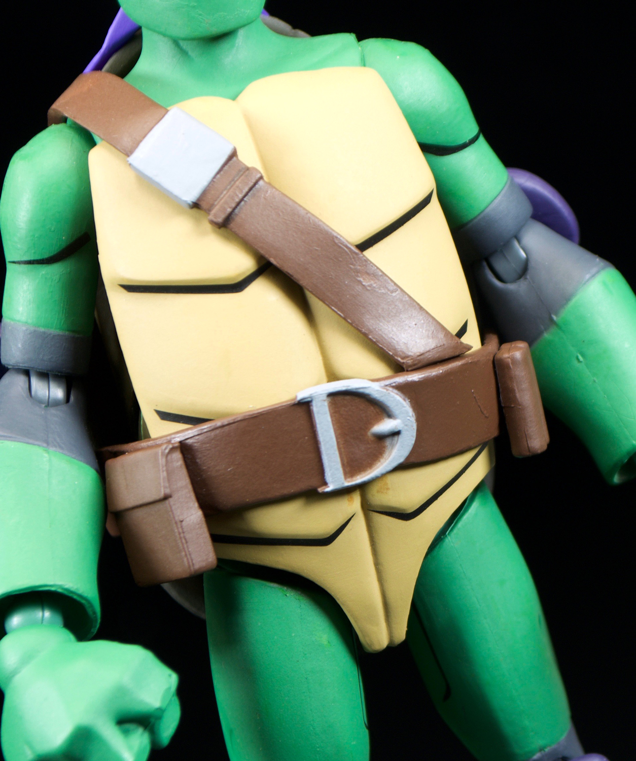 DC-Collectibles-Batman-Vs-TMNT-Donatello-Review-belt