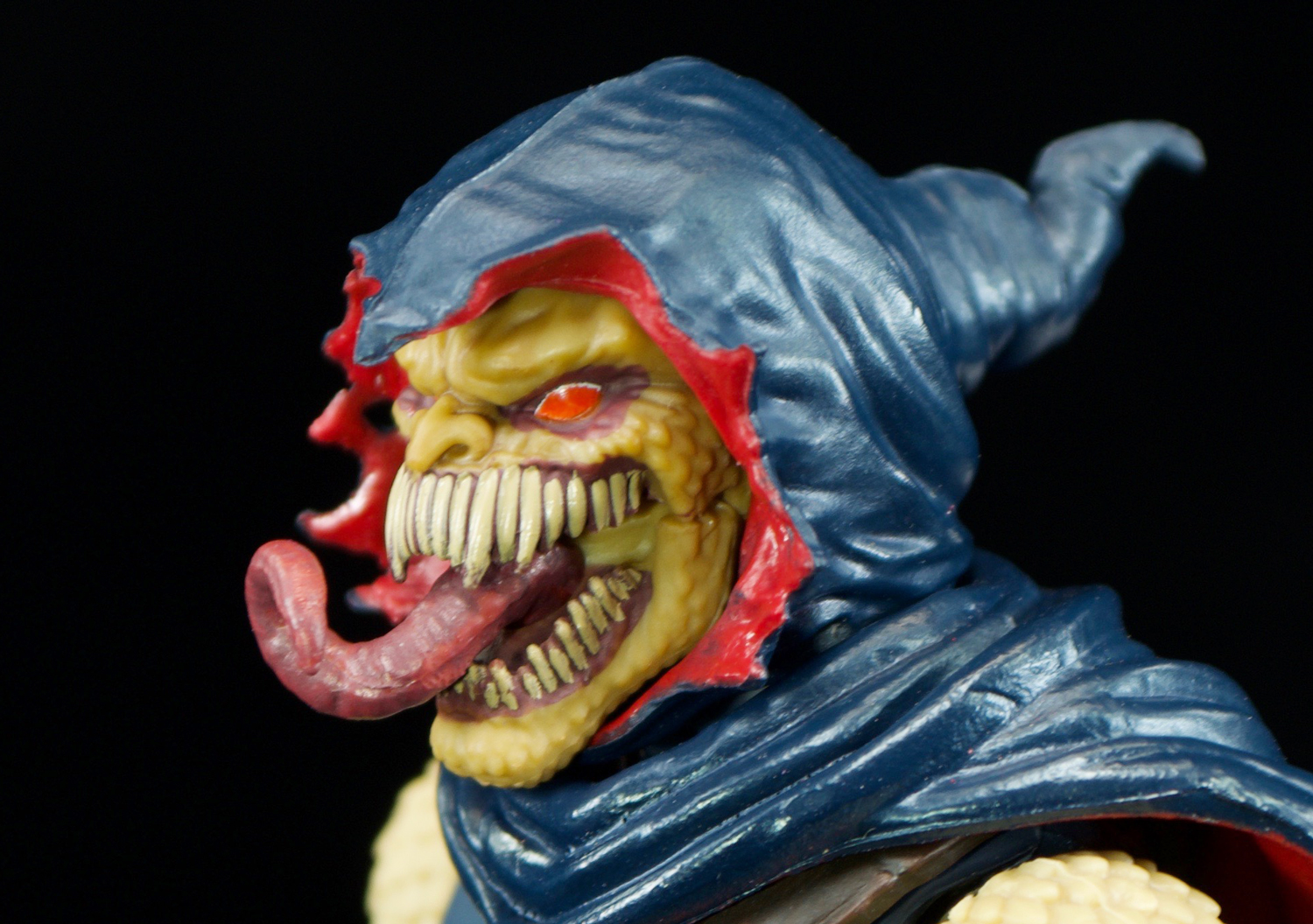 Hasbro: Marvel Legends Demogoblin, Spider-Armor MK III, Superior ...