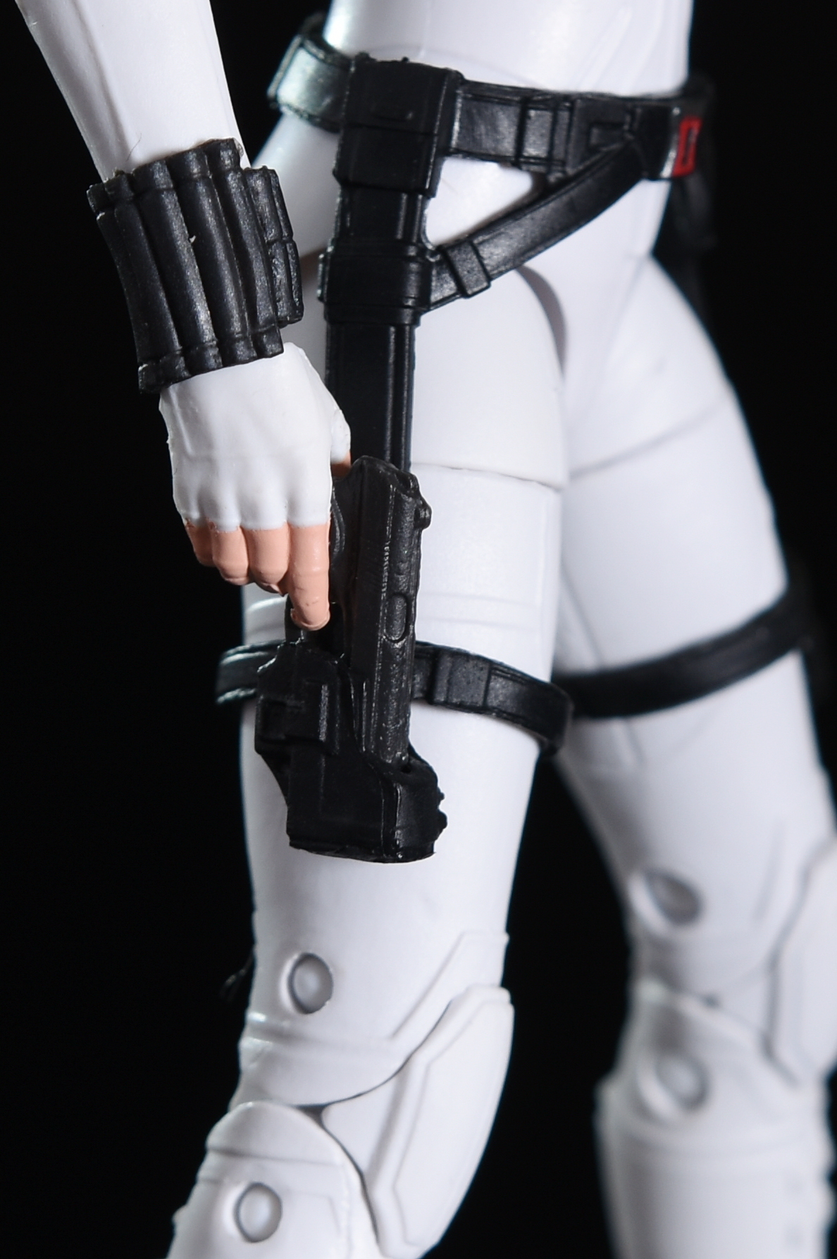 Hasbro: Marvel Legends Deluxe Black Widow Review