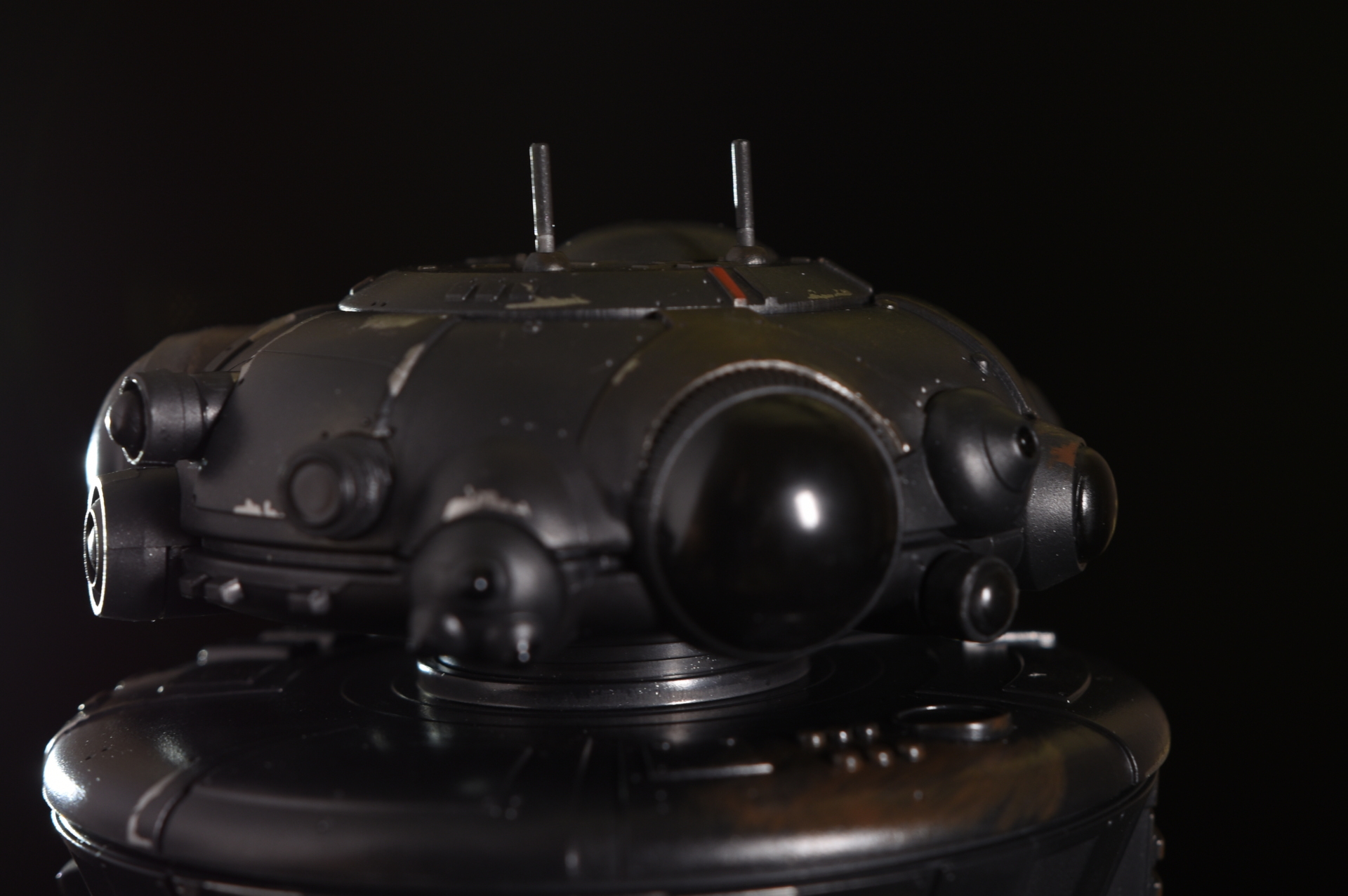 Hasbro: Star Wars Black Series Deluxe Imperial Probe Droid Review