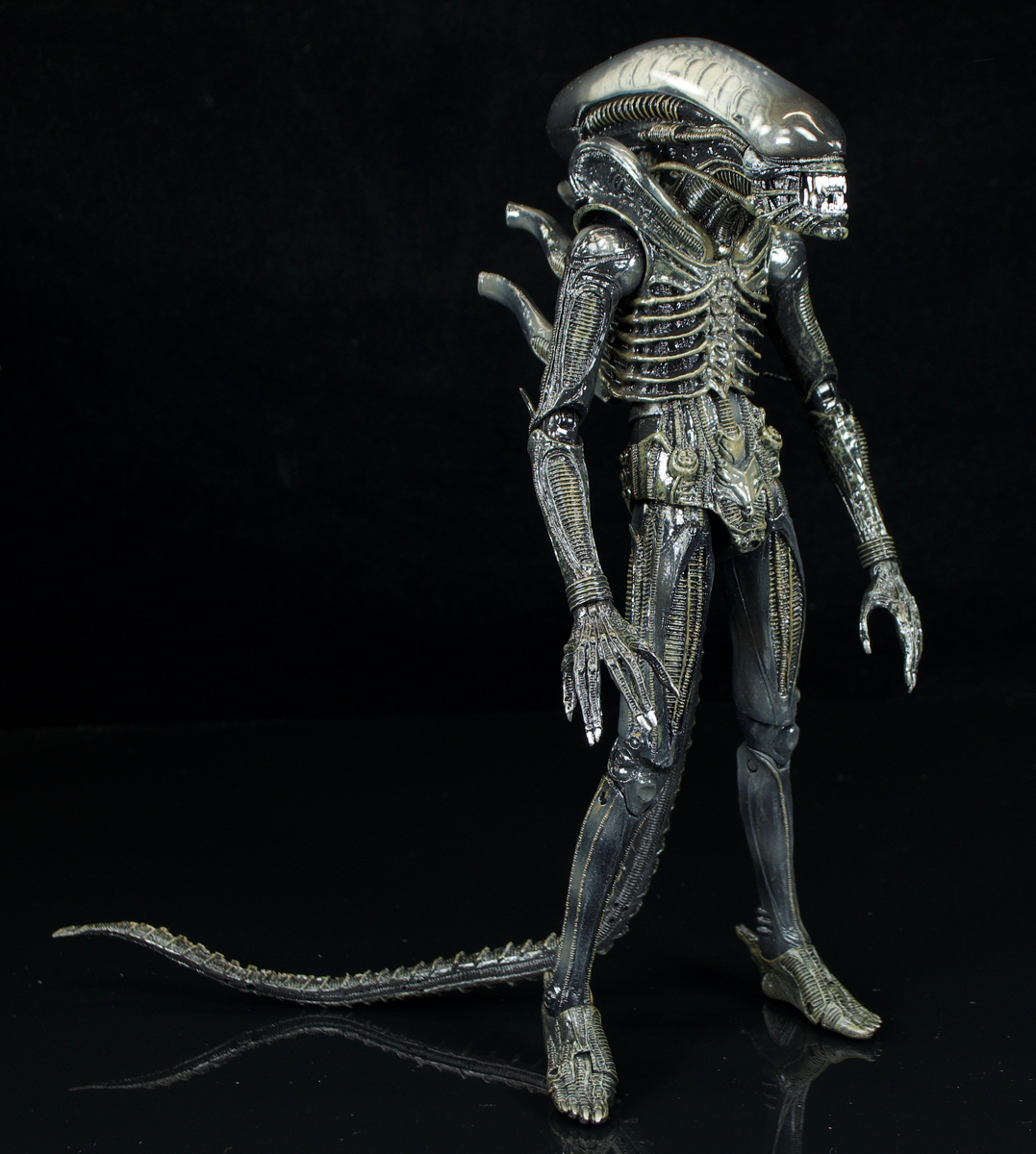 NECA-Alien-Ultimate-Edition-Big-Chap-Review-turn-1