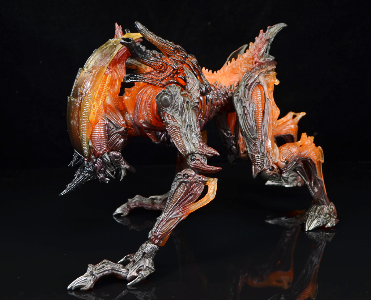 NECA: Aliens Ultimate Rhino Alien Review