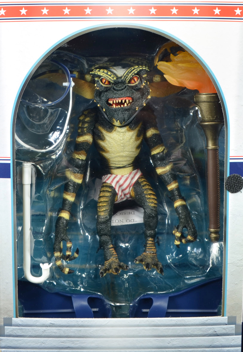 NECA-Gremlins-Unofficial-Summer-Games-Figure-Review-carded