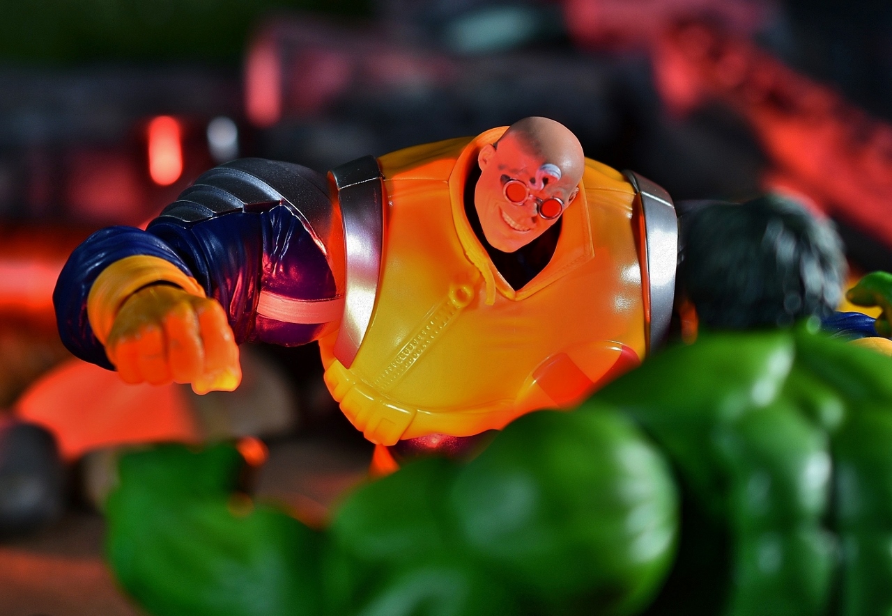 Hasbro: Marvel Legends Strong Guy Review