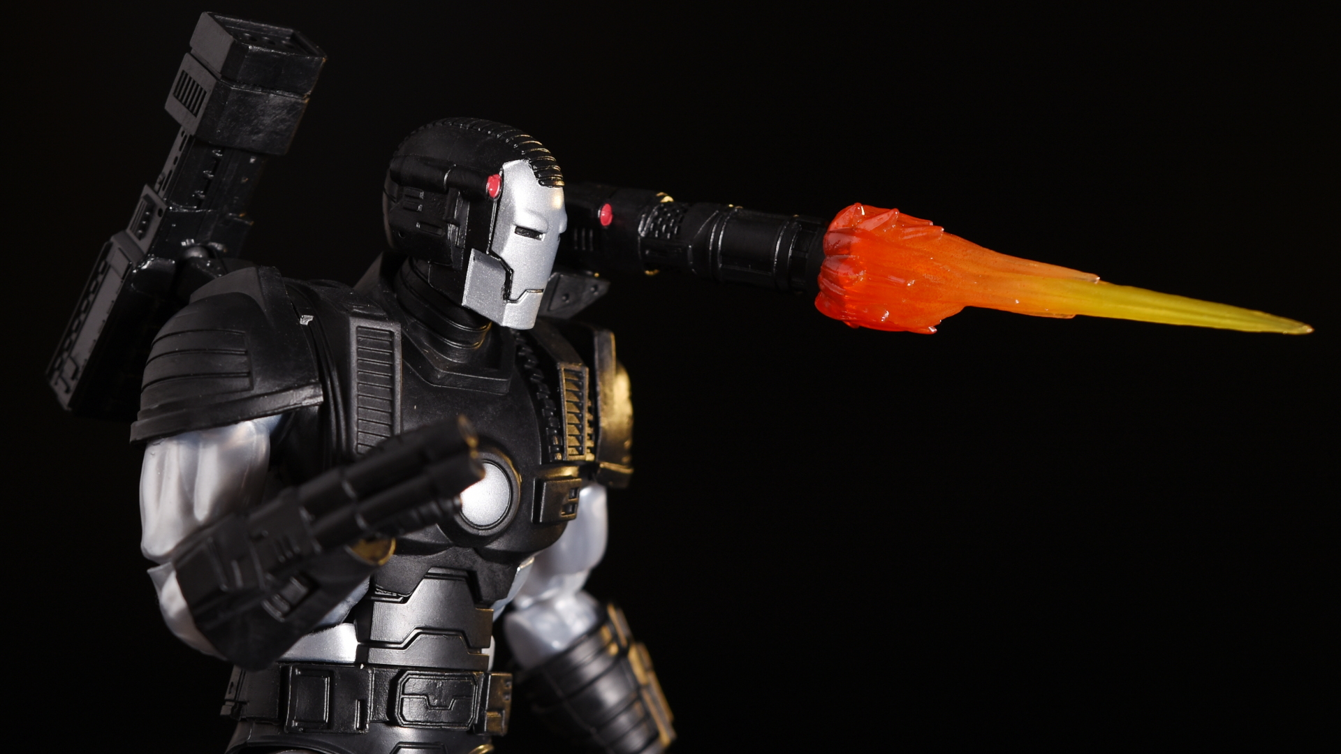 Hasbro: Marvel Legends Deluxe War Machine Review