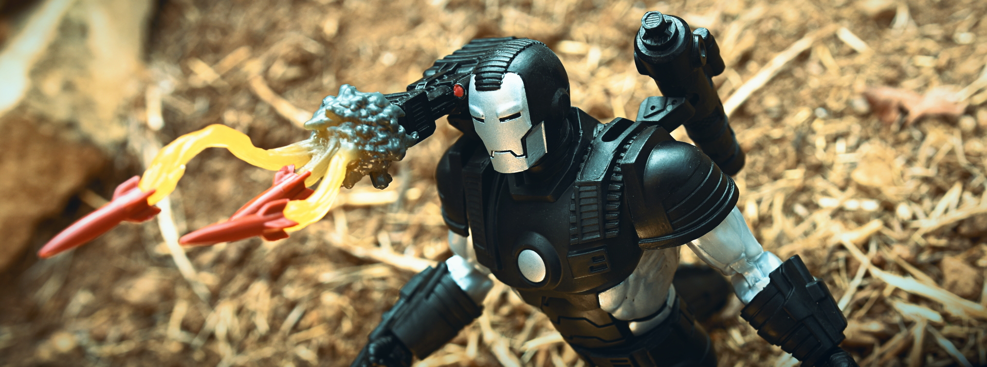 Hasbro: Marvel Legends Deluxe War Machine Review