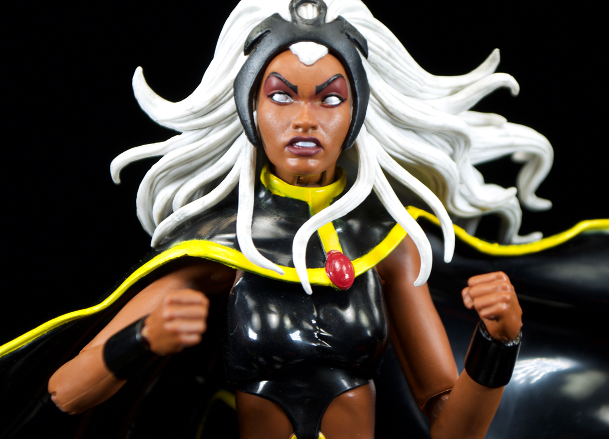 Hasbro: Marvel Legends Target Exclusive Storm and Thunderbird Review