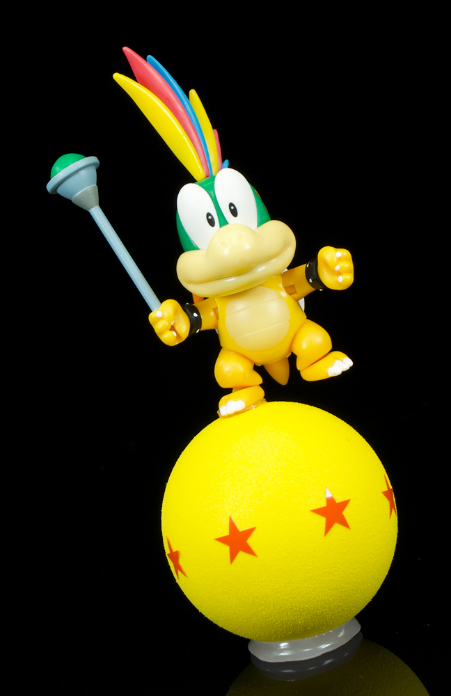 Jakks-Pacific-World-of-Nintendo-Lemmy-Koopa-Review-ball